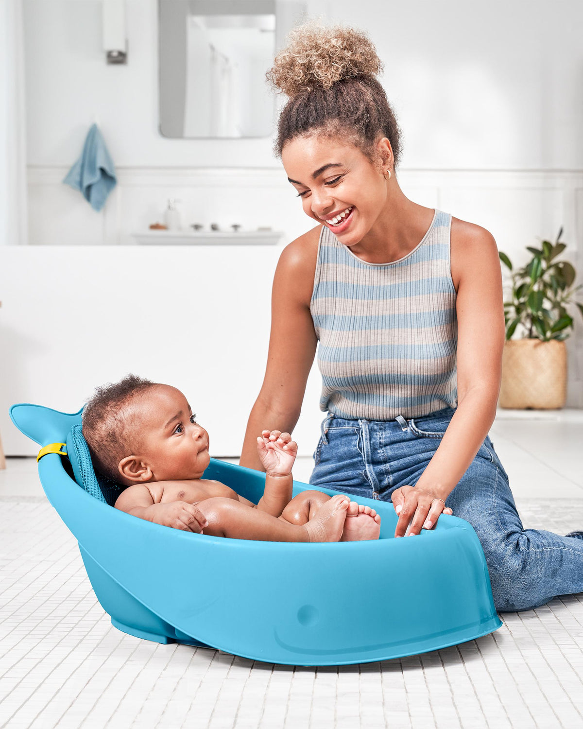 Skip Hop Moby ® Smart Sling™ 3-Stage Tub Bath Time Bundle (Grey or Blu